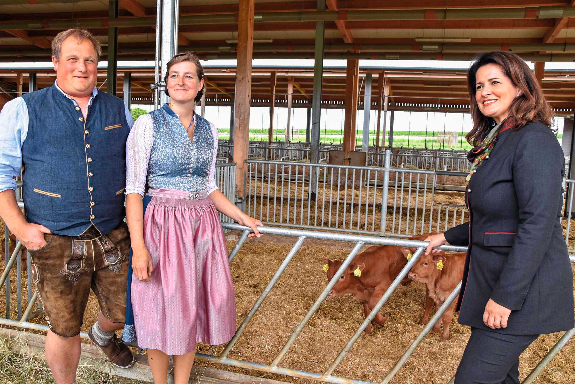 Tierwohlpreis 2021 von Ministerin Kaniber verliehen - Bayerisches ... Tierwohlpreis 2021 von Ministerin Kaniber verliehen - Bayerisches ...