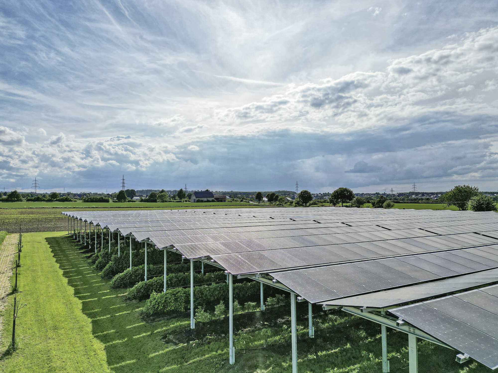 Mit Agri-PV in die Zukunft - agrarheute 10-2022 Mit Agri-PV in die Zukunft - agrarheute 10-2022